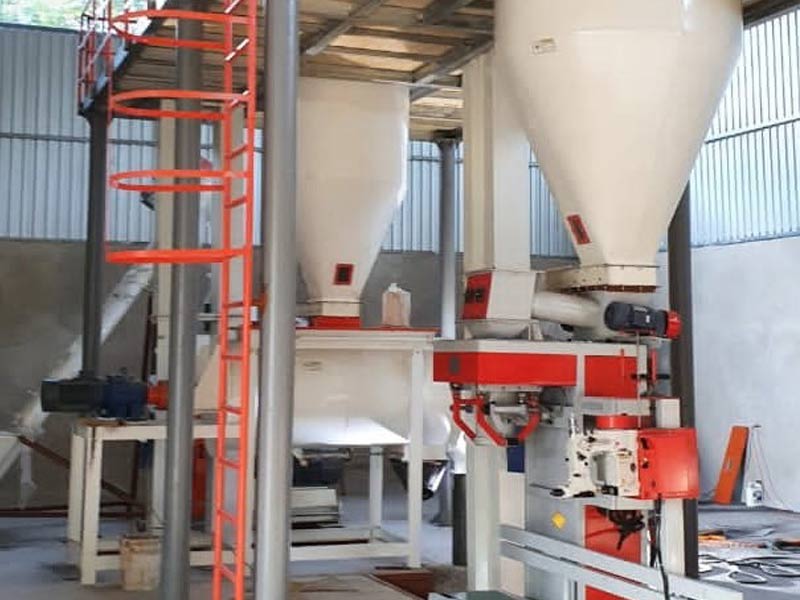 3t/h Poultry Feed Powder Production Line from Henan Strongwin factory